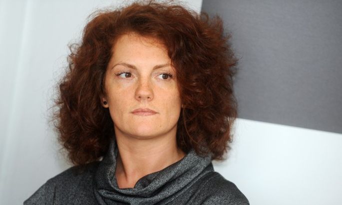 Ieva Brante pozē pilnīgi kaila jūras krastā - Pikanti - Apollo.lv ...