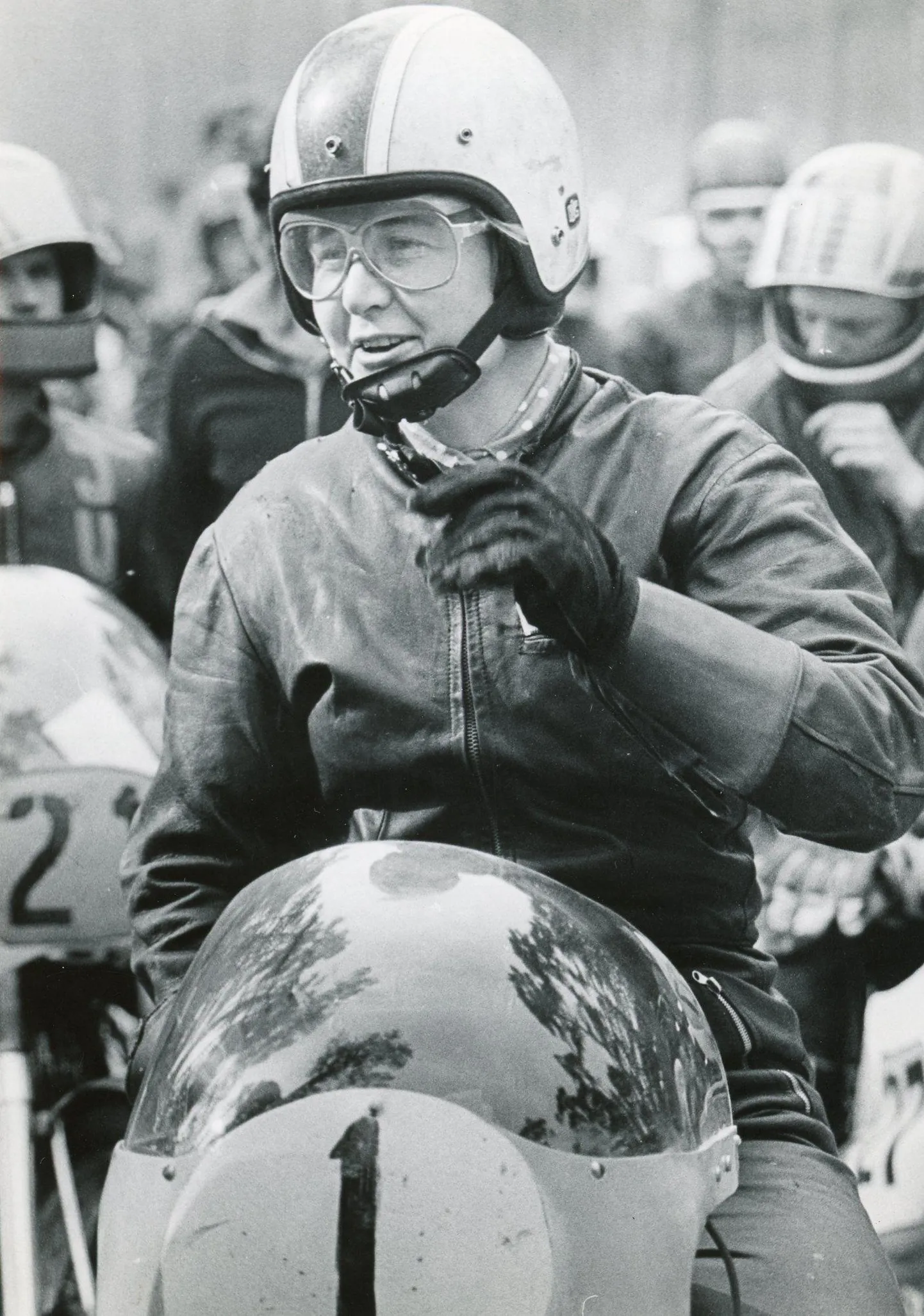 Täna on sünnipäev legendaarsel Eesti motomemmel Luule Tullil. Palju õnne!