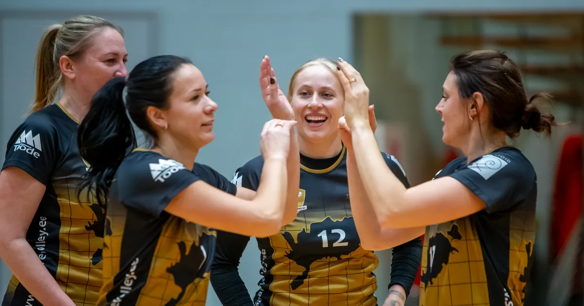 GALERII Võrkpalli naiste esiliiga kohtumise võitis Saaremaa naiskond