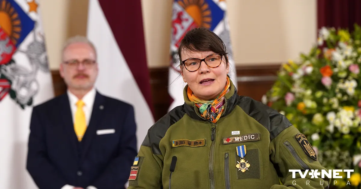 Ukrainā dronu uzbrukumā ievainota latviešu mediķe Sarmīte Cīrule