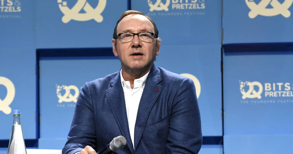 Video: Kevin Spacey tunnistas pärast seksuaalse ahistamise süüdistust ...