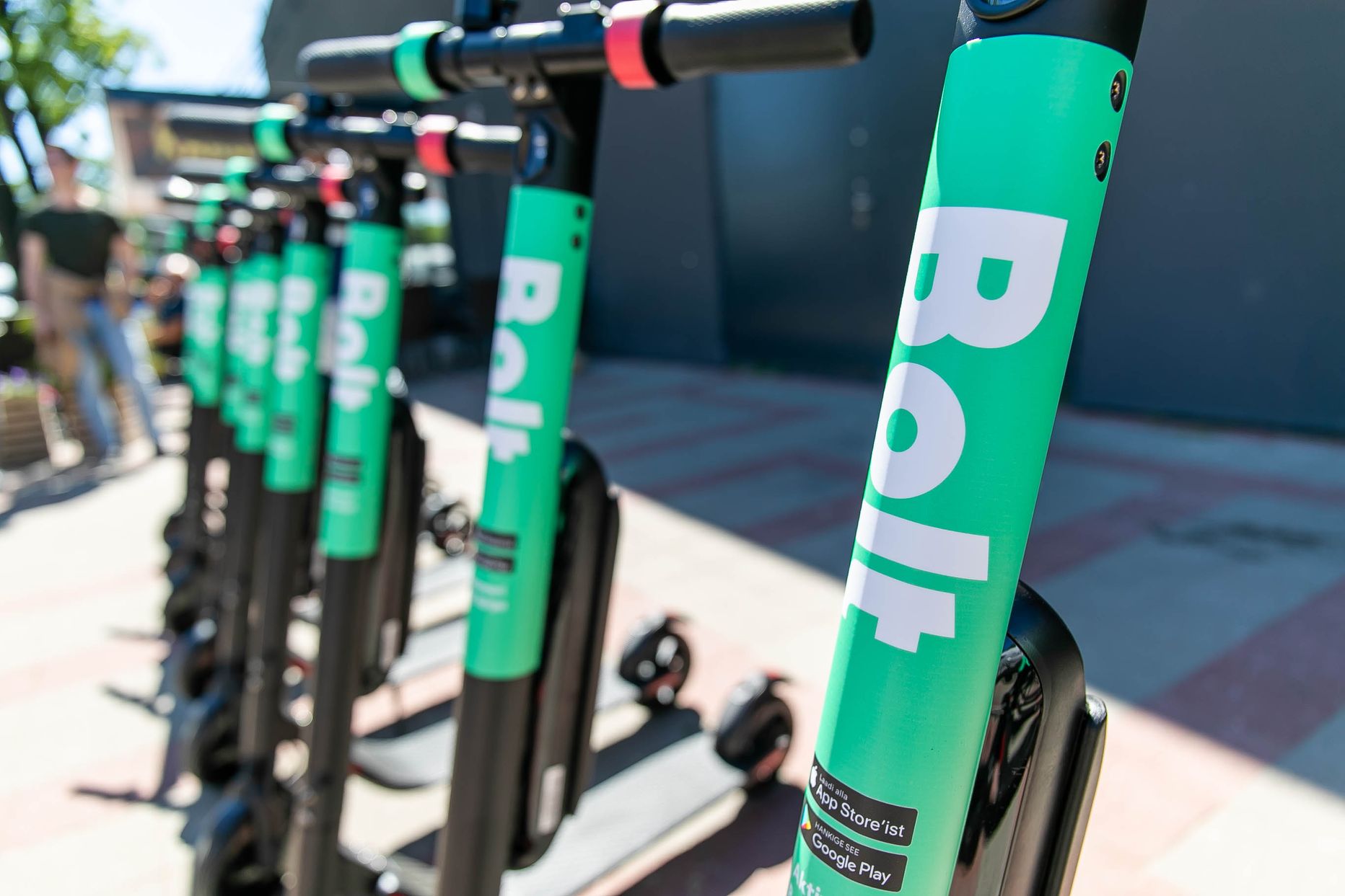 EESKUJULIK VIDEO «Nendest lihtsalt ei saa mööda!» Väikesed poisid ...