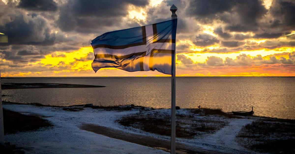 Sõrve säär – vägevate võlude poolsaar, kus lookleb ainulaadne kruusatee