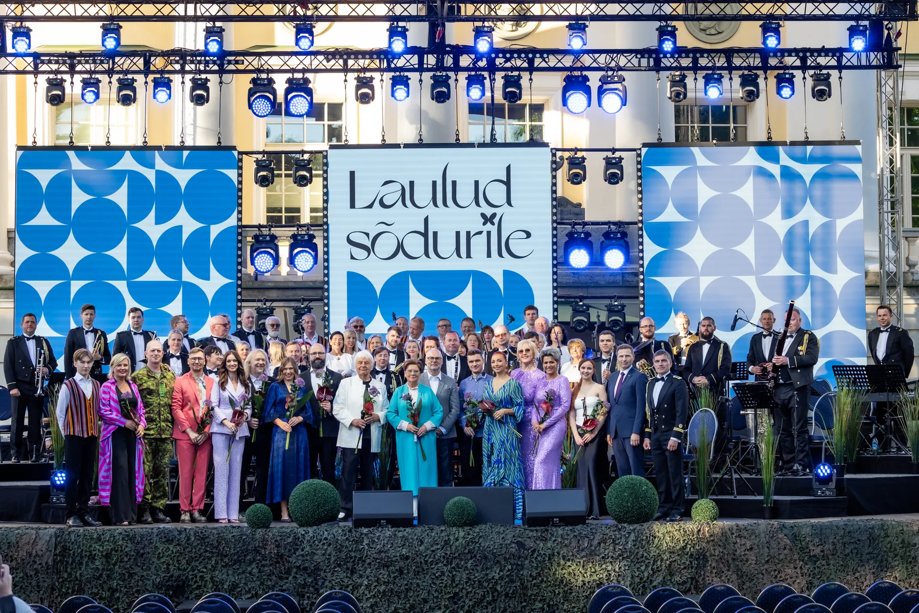 Heategevuslik kontsert “Laulud sõdurile” Kanal 2-s ja Postimehe veebis ...