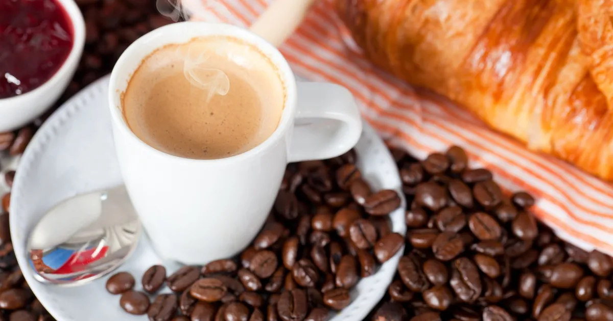 Kas või ja kookosõli lisamine muudab kohvi kasulikumaks?