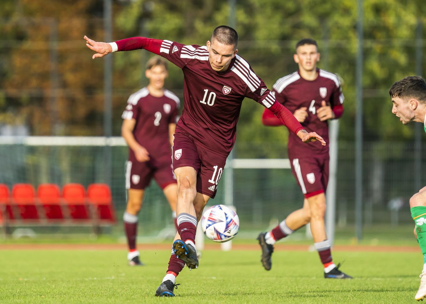 Latvijas U-21 futbola izlase Eiropas čempionāta kvalifikācijā pārspēj ...