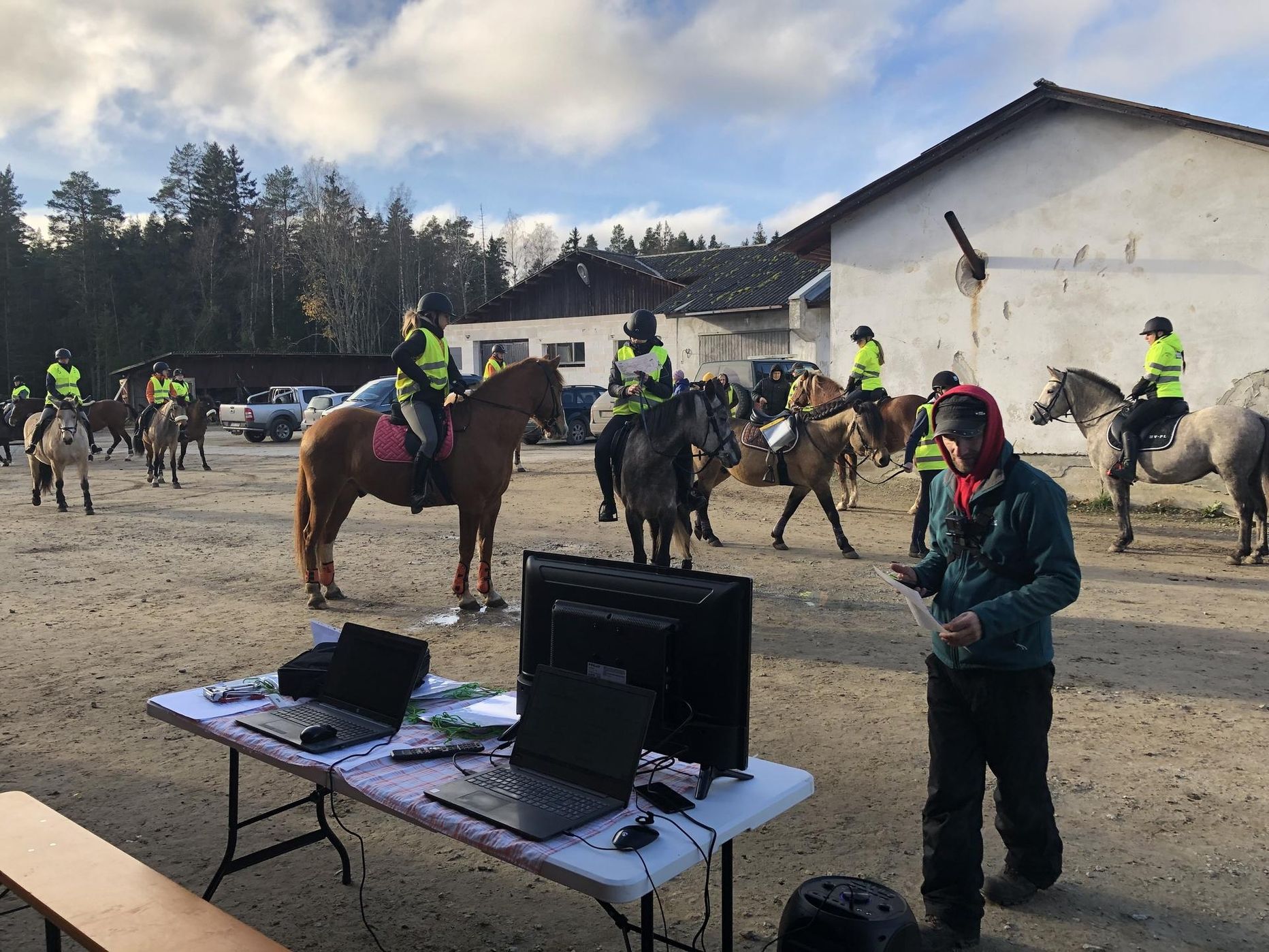 Lasteporno eest karistatud mees korraldas alaealiste osalejatega ...