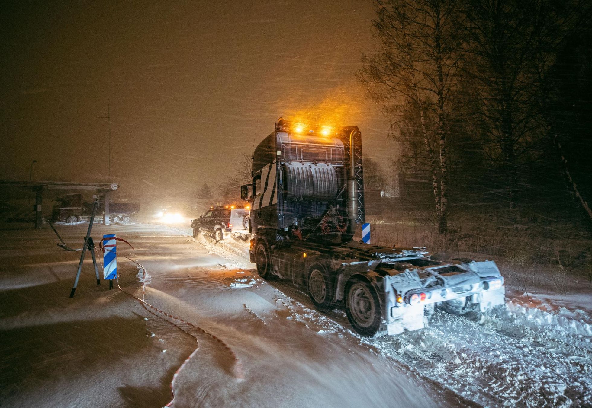 REPORTAAŽ Lumetorm tõi maasturimeestele hulga aitamisrõõmu