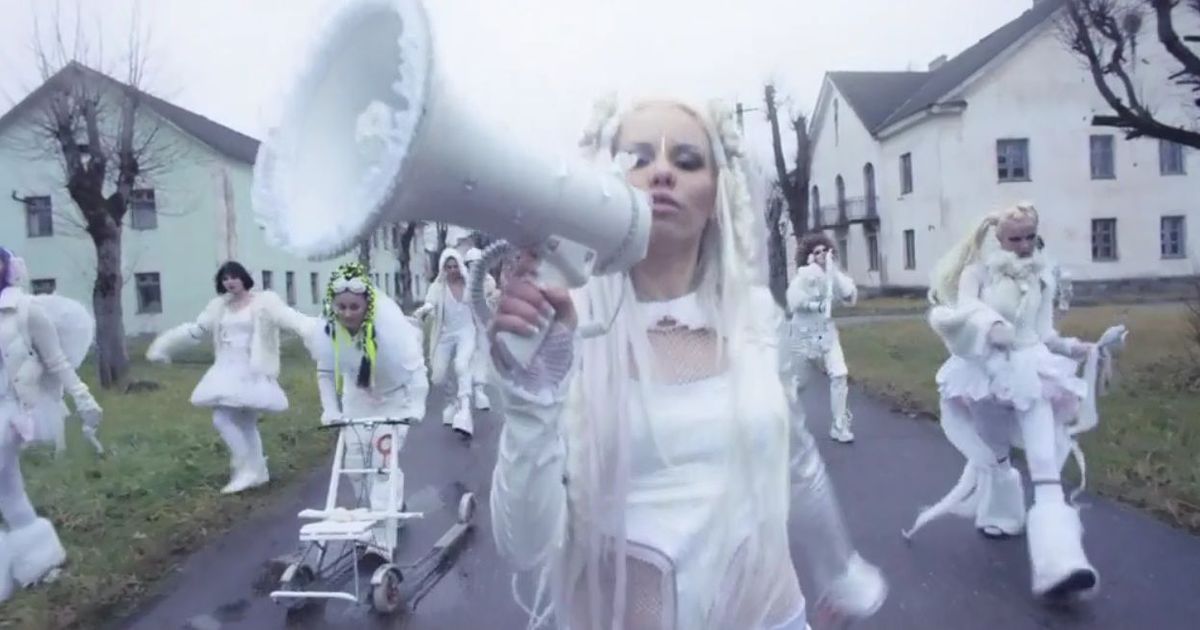 Uus muusikavideo: Kerli esitles armastuse armeed