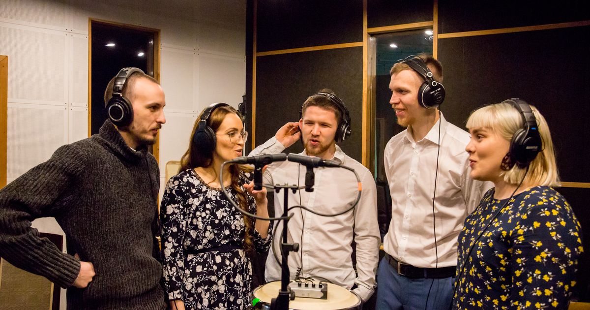 Ansambel Peegelpilt lasi "Hingelinnu" lendu