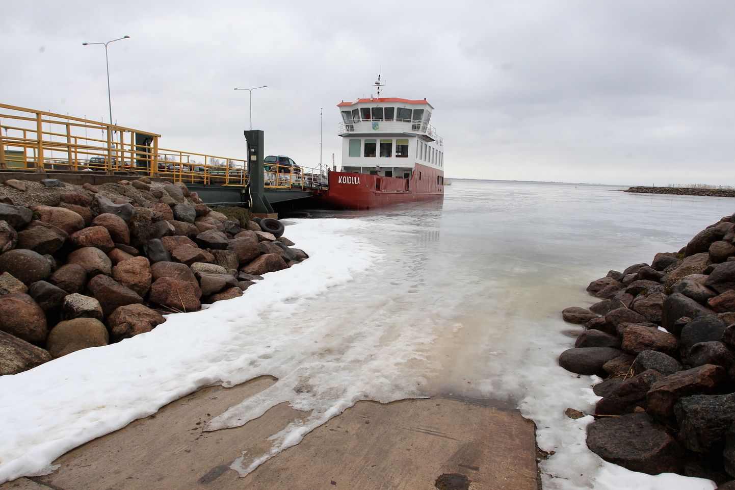Piirissaar on juba kolmandat päeva transpordiühenduseta