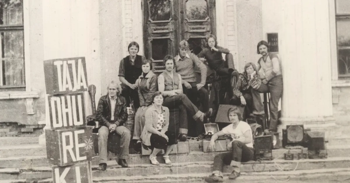 POOL SAJANDIT SAAREMAA POPMUUSIKAT Tsüklon linna kultuurimajas