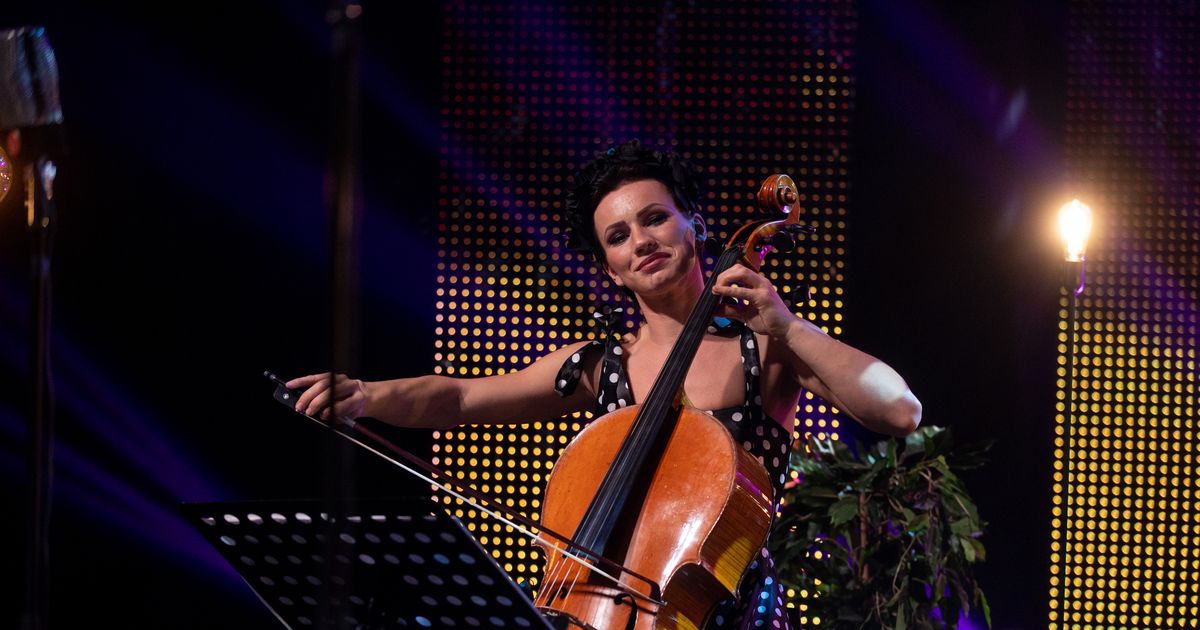 VIIEKORDNE ILU Üks kaunim kui teine: tšellist Silvia Ilves poseeris ...